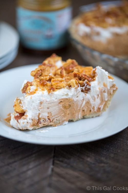 Pumpkin Spice Pudding Pie - This Gal Cooks